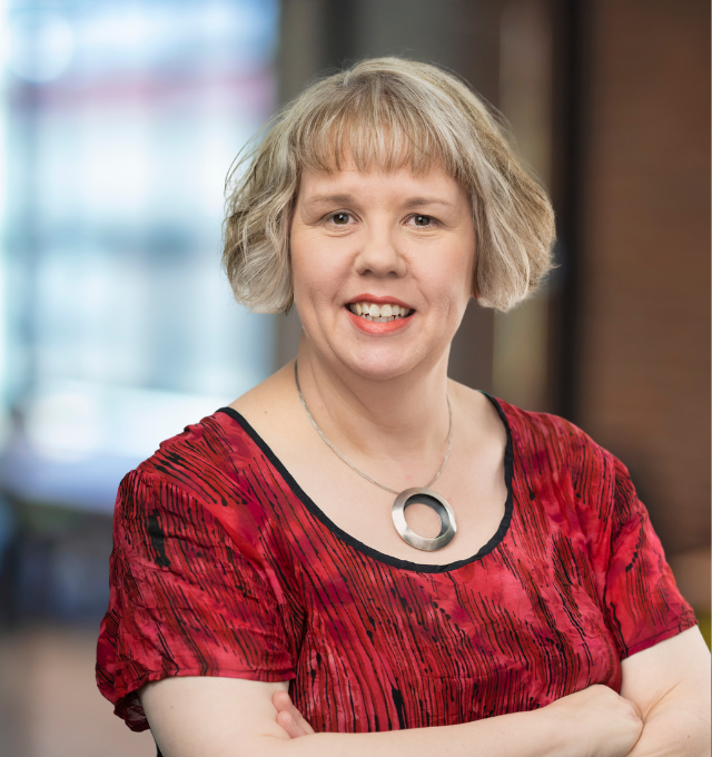 Leanne Latz / Holman Hodge / Giving you a hand in business